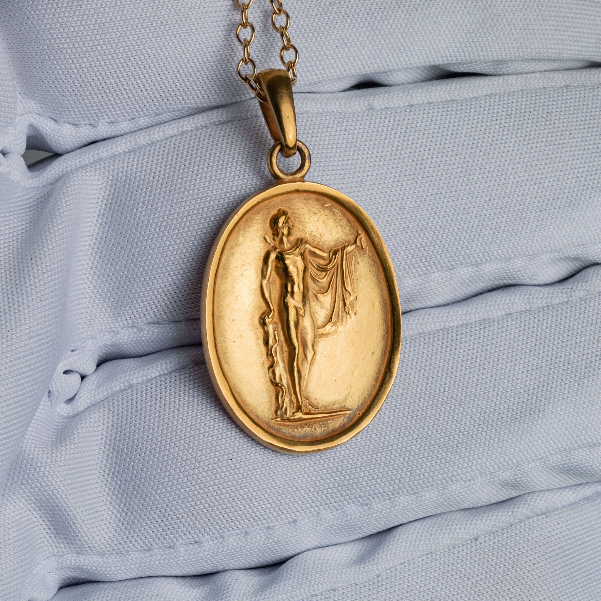 Apollo Belvedere 18K Gold Pendant – Olithica